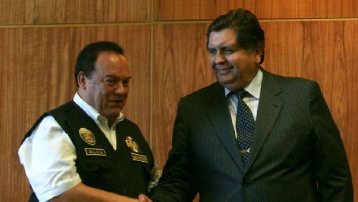 Post Ordenan Impedimento De Salida Para Luis Alva Castro
